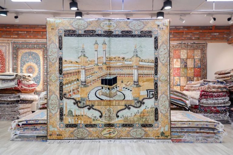Shipping Handmade Silk Muslim Tapestries Kaaba to UAE! - Yilong Carpet ...