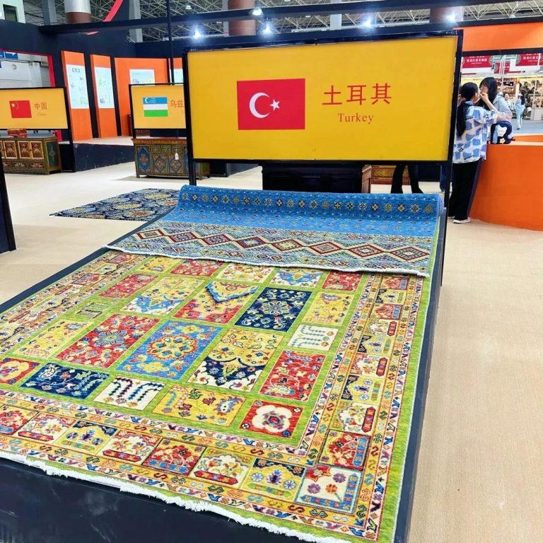 Yilong Carpet Stands Out At the 2023 Qinghai Tibetan Carpet ...
