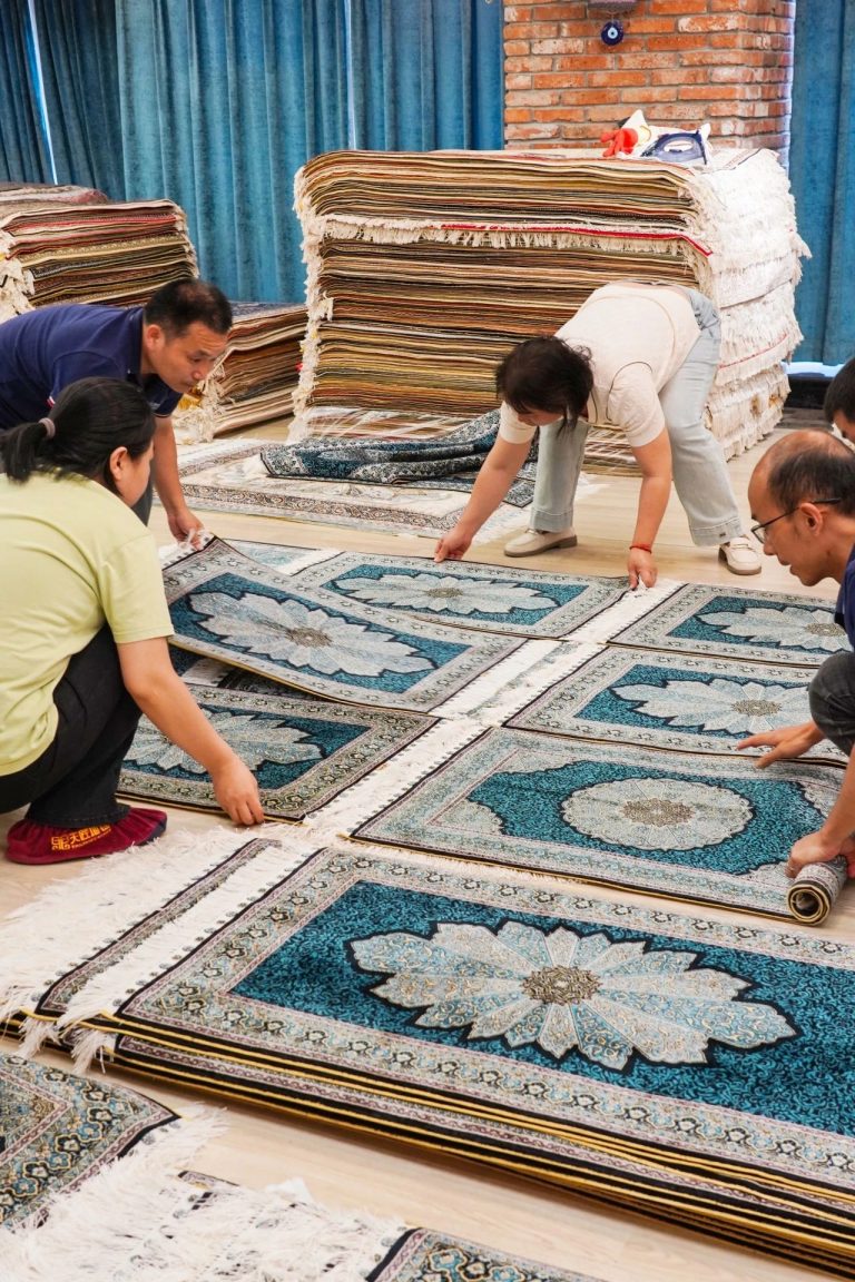 More Than 8,000 Square Feet Of Handmade Silk Carpets Will Be Sent To ...