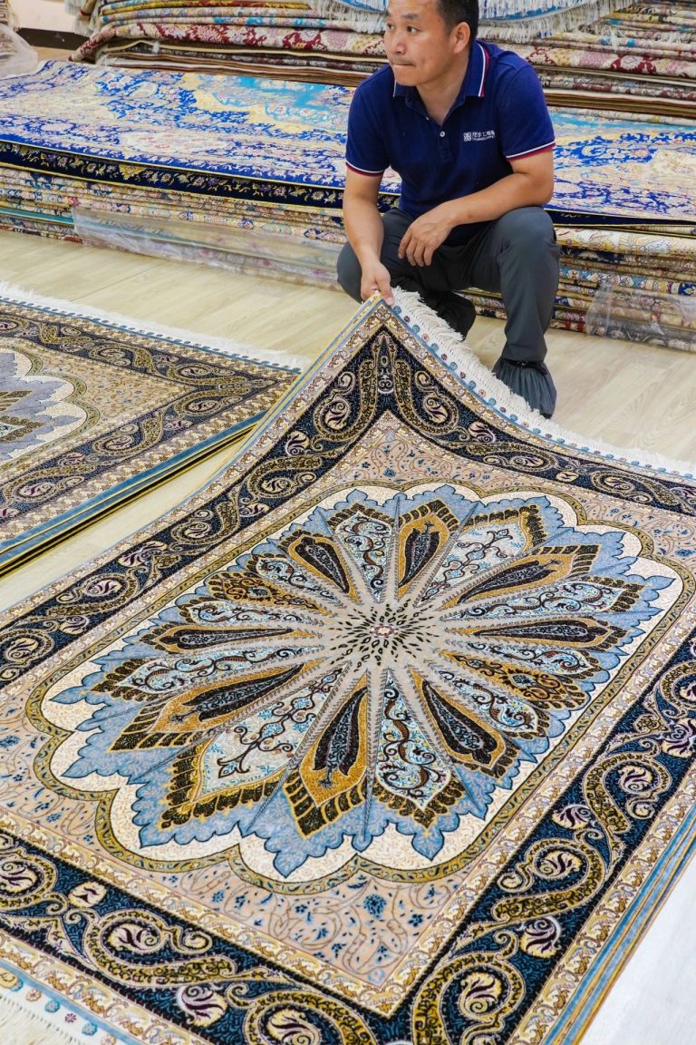 More Than 8,000 Square Feet Of Handmade Silk Carpets Will Be Sent To ...